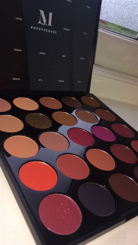 Pin On M A K E U P Makeup Eyeshadow Palette Eye Makeup Makeup Kit