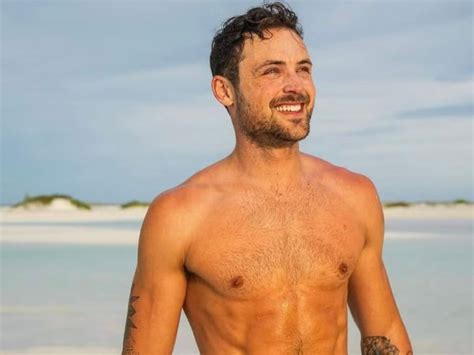 Dylan Efron Se Desnuda Para Su Nueva Collab Con Sephora