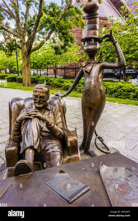 Statuette Del Dr Seuss