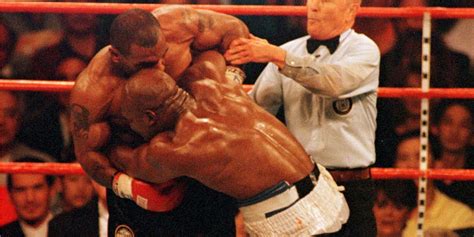 Teddy Atlas Explains Mike Tysons Ear Biting Incident With Evander Holyfield News Minimalist