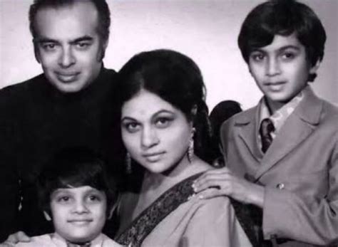 When Nirupa Roy Almost Got Arrested After Her Daughter In Law Accused