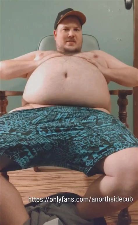 Jiggling Gainer Belly