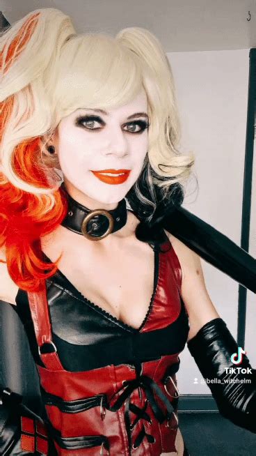 27 Best Ubellawitchelm Images On Pholder Harley Quinn Cosplay And