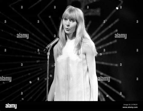 Belgian Singer Rehearseslondon England Uk Belgian Girl Singer