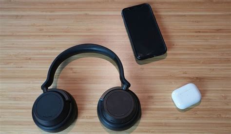 How To Use Two Bluetooth Headphones Simultaneously Devicemag