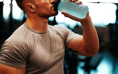 Czym Są Elektrolity Do Picia Objawy Niedoboru Jak Je Uzupełnić