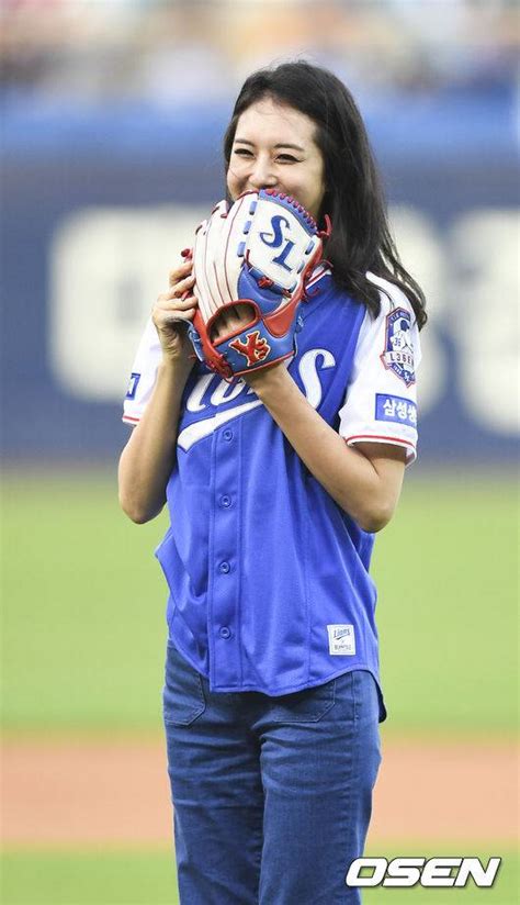 사진 이송정남편 이승엽 향한 수줍은 미소