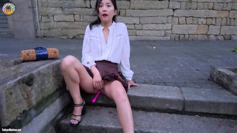 Em Duyên Khoe Lồn Ngoài đường 4 Eporner