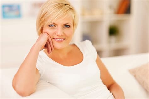 99000 Mature Blonde Mom Pictures