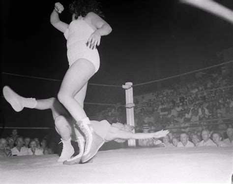 Vintage Female Wrestling 27 Amazing Photos That Show Women Fighting