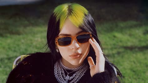 Download Billie Eilish Performing Live In Concert