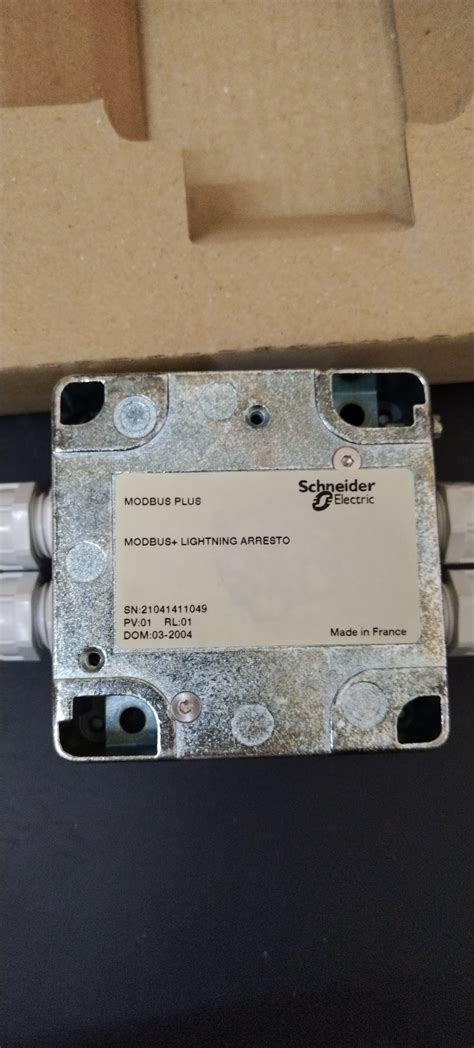 490nac72100 Schneider Modbus Plus Lightning Arrestor متجر اللوحات والقطع