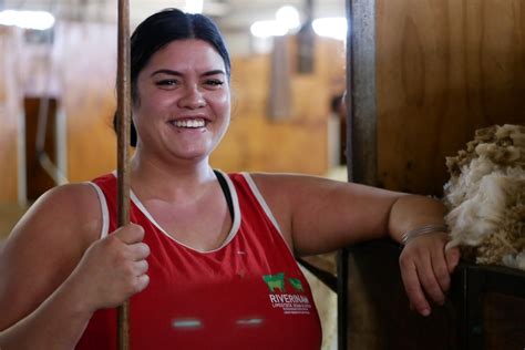 Shearing Contractor Lochie Tackles Worker Shortage By Employing People