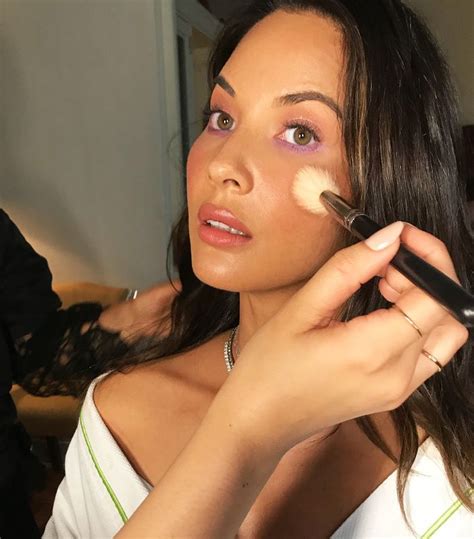 Artis Hollywood Olivia Munn Didandani Makeup Artist Indonesia Begini
