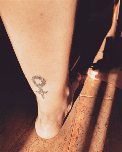 25 Powerful Feminist Tattoo Designs That Celebrate Equality