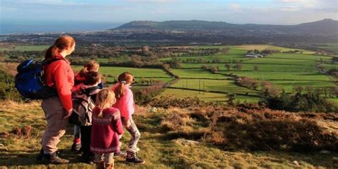 Прошетки во природа трчање или пливање бидете активни за подобро здравје Panacea Mk