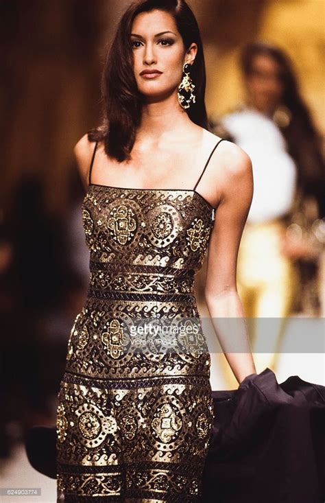 Yasmeen Ghauri Walks The Runway At The Valentino Ready To Wear Fall