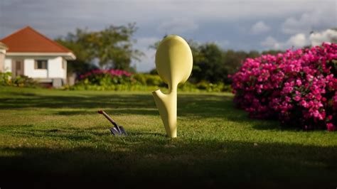 Milú Brunell Creates Soli Garden Light To Be Powered By Soil