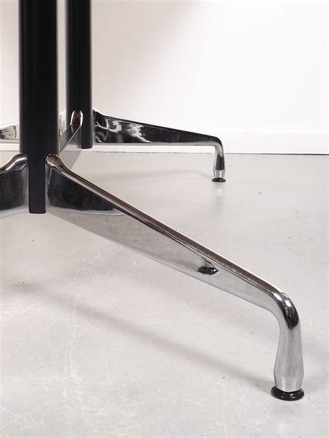 Eames Segmented Table Vitra Vaen