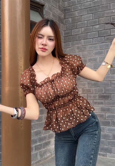 เสื้อแฟชั่นลายจุดสำหรับผู้หญิง 2026 Tiktok