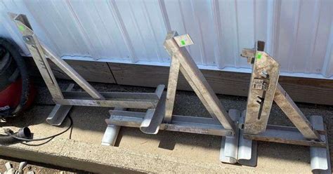 Ladder Braces 27” Metzger Property Services Llc