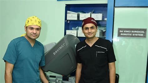 Navi Mumbai News Husband And Wife Successfully Undergo Joint Knee