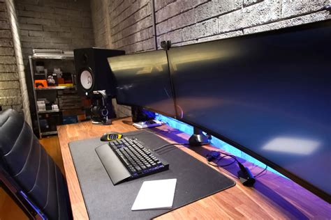 5 Reasons Why You Don T Need A Second Monitor On Your Desktop Or Laptop