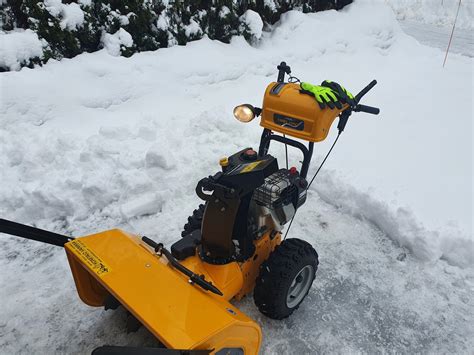Lumilinko Stiga 1381 Hst 80cm Hydrostaatti Ja Sähköiset Toiminnot