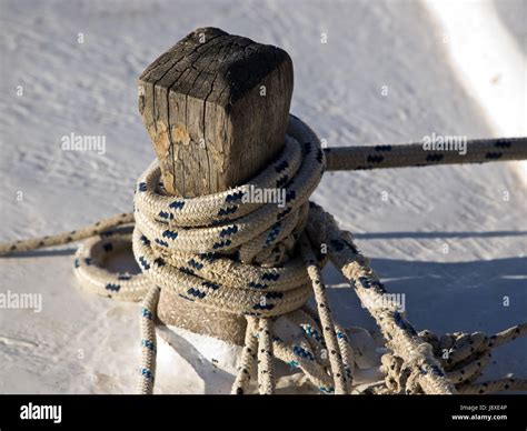 Dock Connection Connectivity Interface Annexation Cord Boat Cleat Deck Stock Photo Alamy