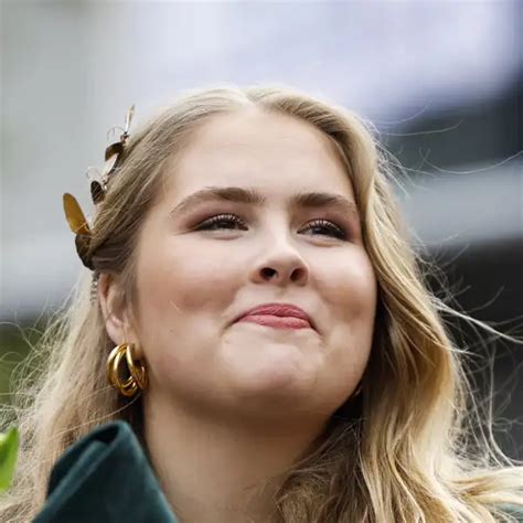 El Inesperado Regalo De Amalia De Holanda A Los Reyes Felipe Y Letizia Por Ayudarla Cuando Huía