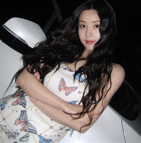 권은비 돌아온 워터밤 여신…시스루 원피스로 뽐낸 이기적 몸매 나무뉴스