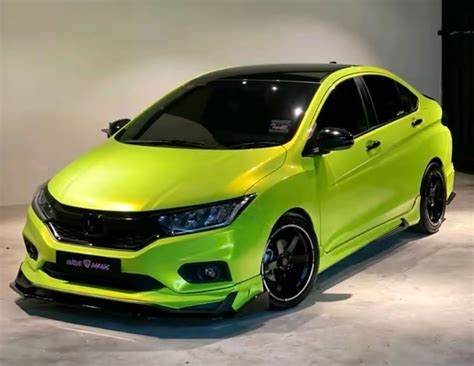 Tampil Keren Tidak Harus Mahal Inilah 5 Mobil Sedan Bekas Dibawah 100 Juta Masih Layak Untuk