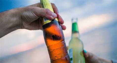 Beber alcohol y fumar aumenta el riesgo de padecer cáncer de esófago ESTILO DE VIDA PERU