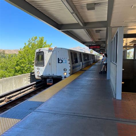 Fremont Bart Station Metro Station In Central Downtown Fremont