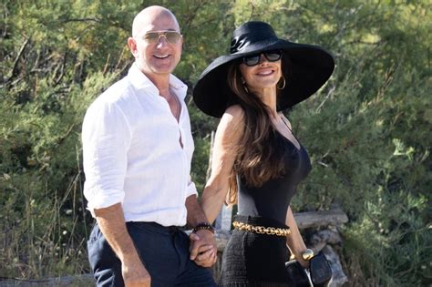 Lauren Sánchez Ditches Bra On St Tropez Honeymoon With Jeff Bezos And