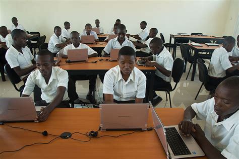 Rwanda To Build 500 Smart Classrooms In 2017 Medafrica Times