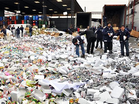 La Aduana Frenó Durante 2011 Más De Un Millón De Lentes Truchos Infobae