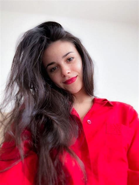 The Girl Next Door Wants To Netflix And Chill R Sfwnextdoorgirls