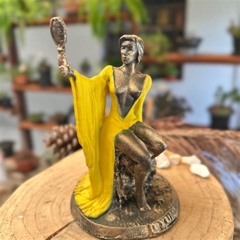 Imagem De Iemanjá E Oxum Em Resina 26 21 Cm Elo7