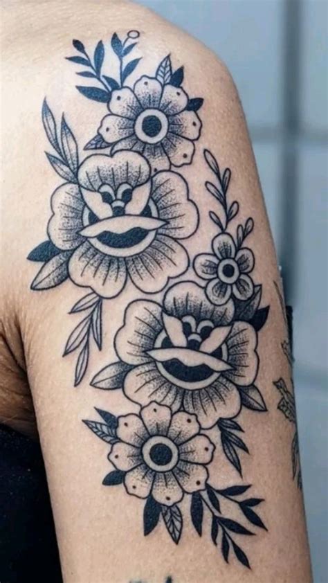 Traditional Style Floral Tattoo American Traditional Floral Traditional Floral Shoulder