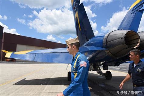 蓝天使飞行表演队，天空中的天使 每日头条