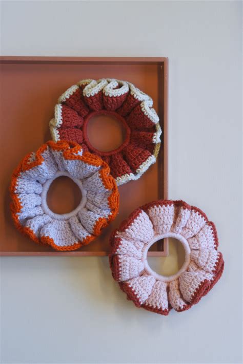 How To Knit A Scrunchie Video Tutorial Free Pattern Artofit