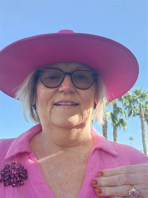 Pin By Brotha Harris On Nerdy Glasses 👓 Mothers Pic Women Looking For Men Old Lady Pics