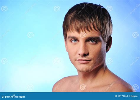 Jeunes Hommes Beaux Image Stock Image Du Sensuel Santé 13173769