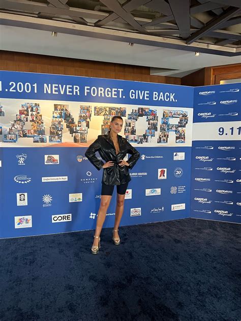 Sports Illustrated Swimsuit Model Brooks Naders Nyfw Photo Diary