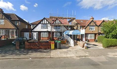 Massoumi Dr H Opening Times Contacts Doctor In London