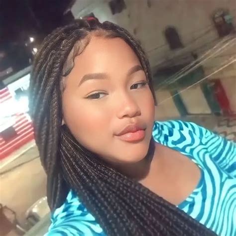 Ts Juliaaa On Threads