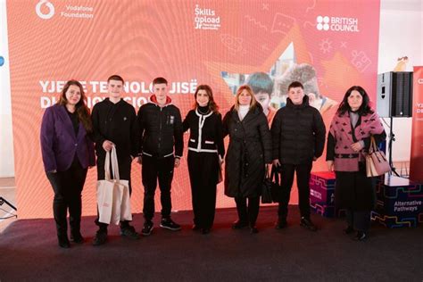 Yjet E TeknologjisË Dhe Inovacionit Hakathoni I Superideve Kreative Stil Jete