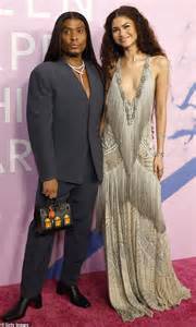 Zendayas Height Weight And Body Measurements Celebily Zendaya Body
