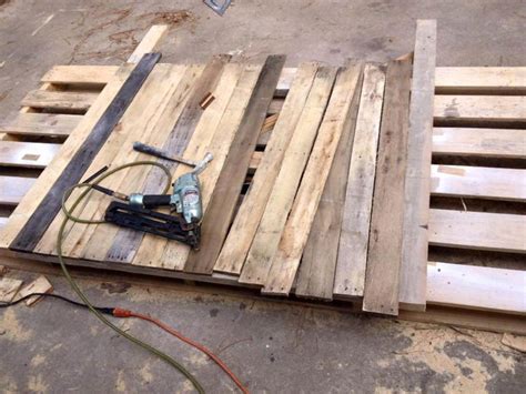 Wooden Pallet Bed Frame Easy Pallet Ideas